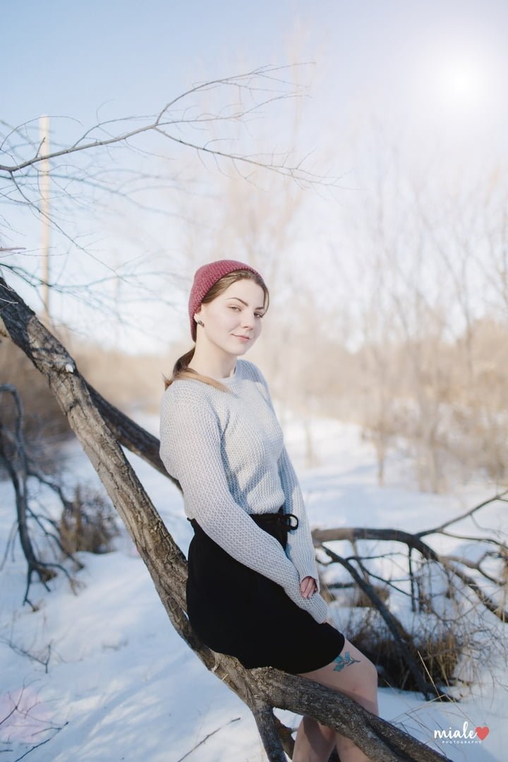 Haley Nicole - Headshot / Portrait - Regina Photographer