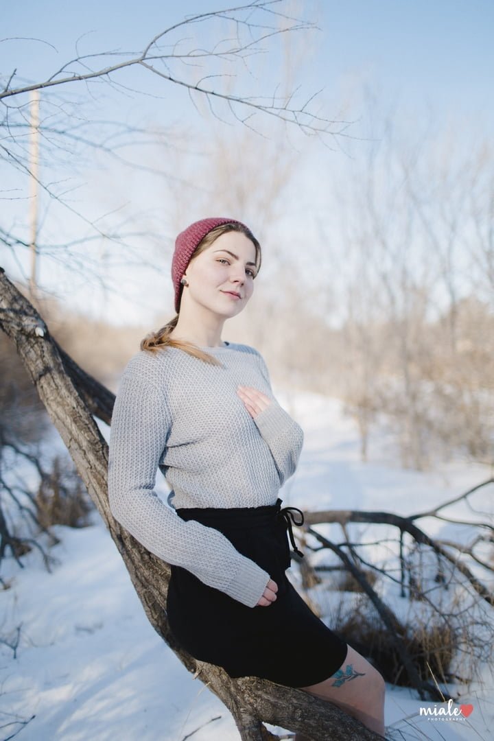 Haley Nicole - Headshot / Portrait - Regina Photographer